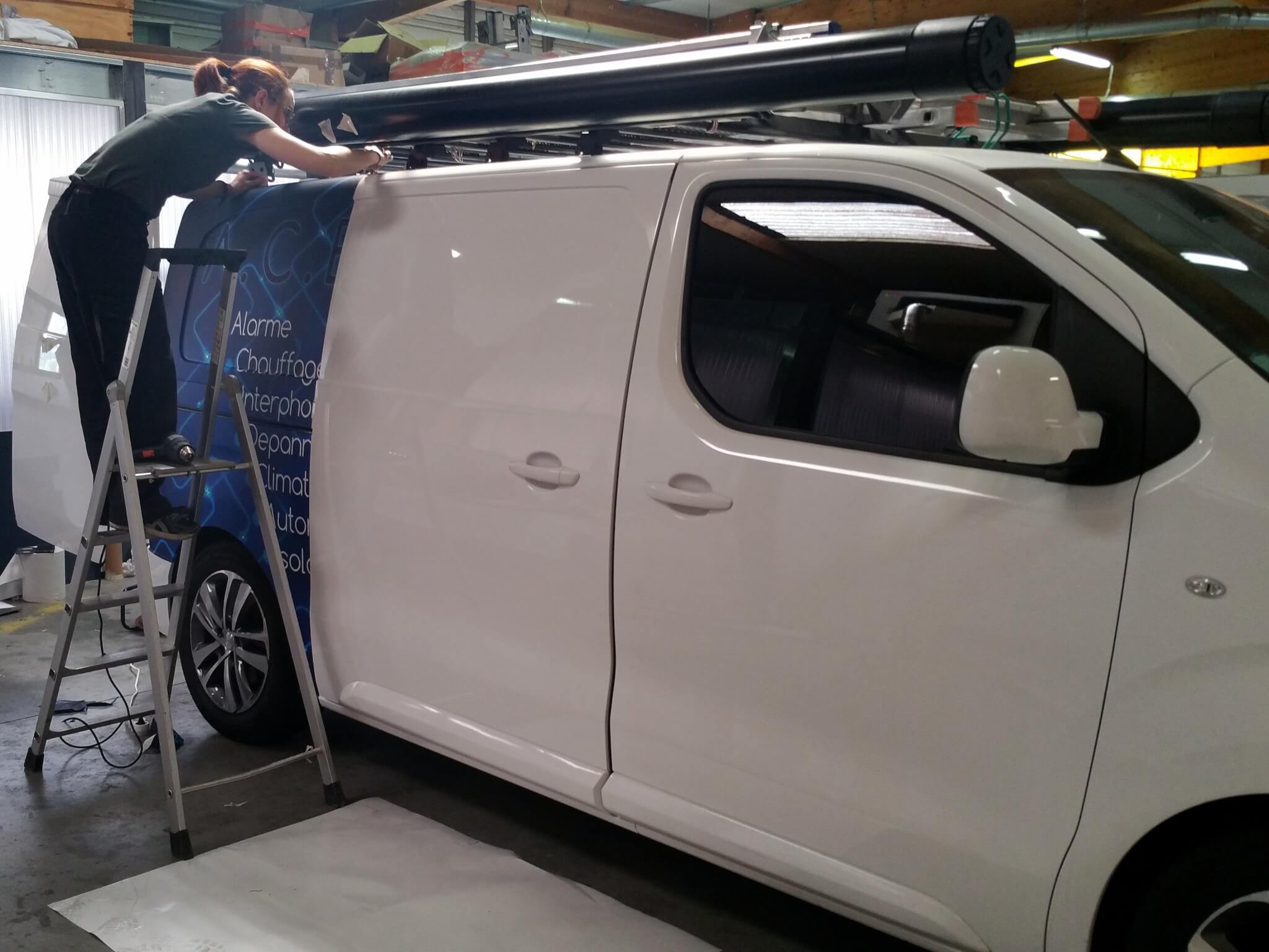 Covering – Car Wrapping à Lyon - SES Enseignes et Signalétiques