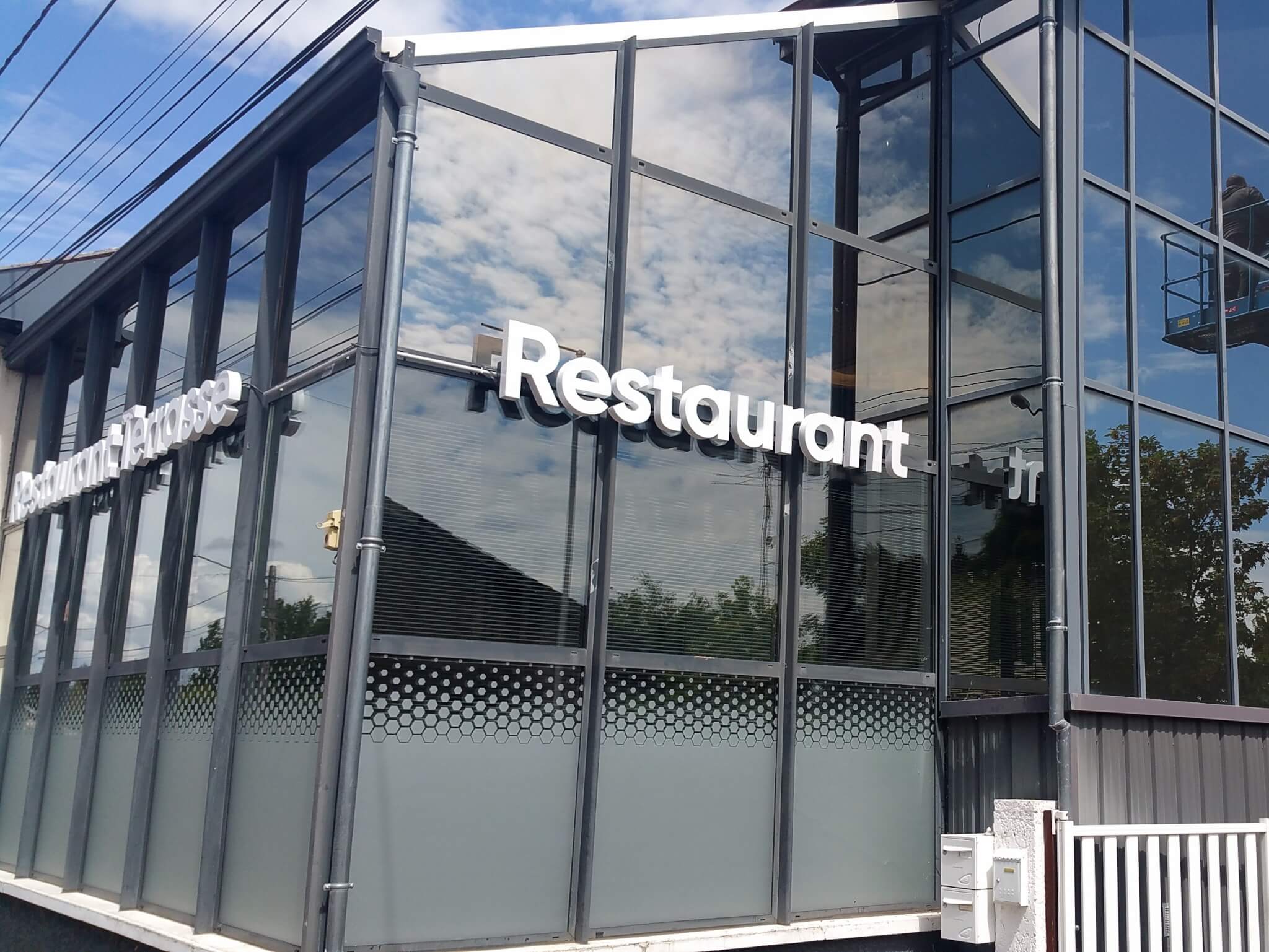 Enseignes lumineuses Restaurant Le 37 - SES Enseignes et Signalétiques